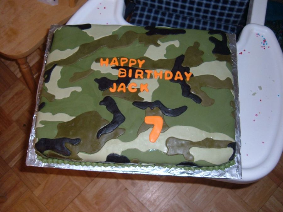 Camo Cake - CakeCentral.com