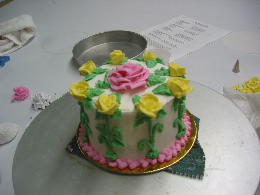 First Cake Decorating Class - CakeCentral.com