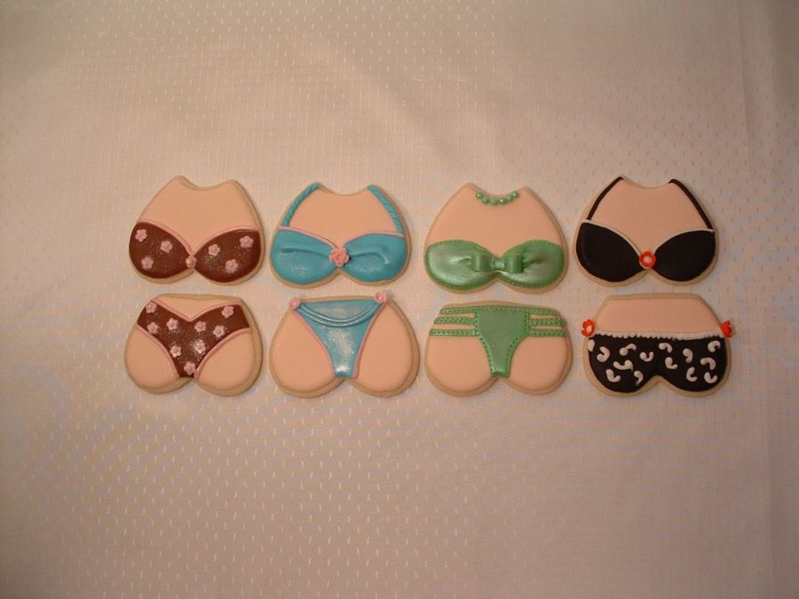 Bikinis - CakeCentral.com