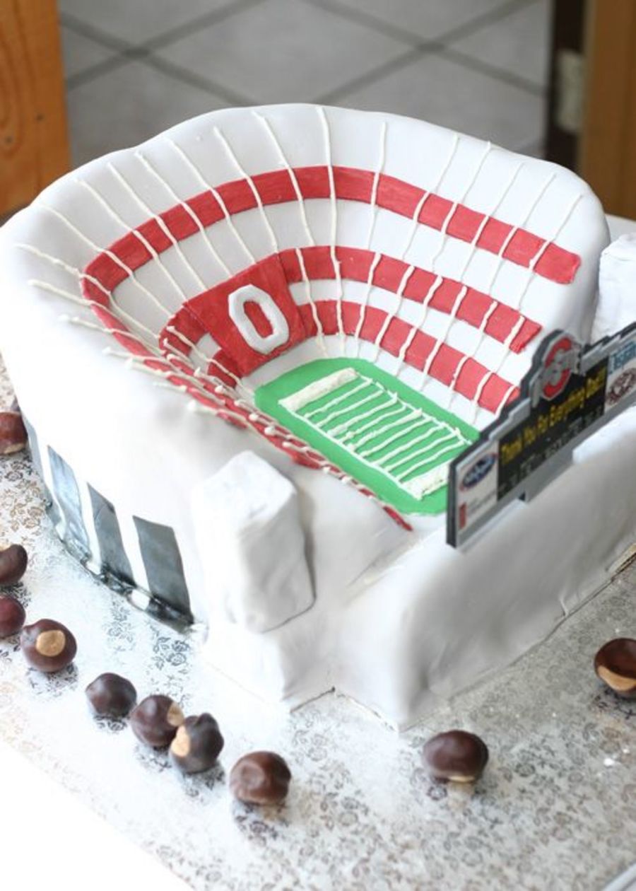Stadium - CakeCentral.com