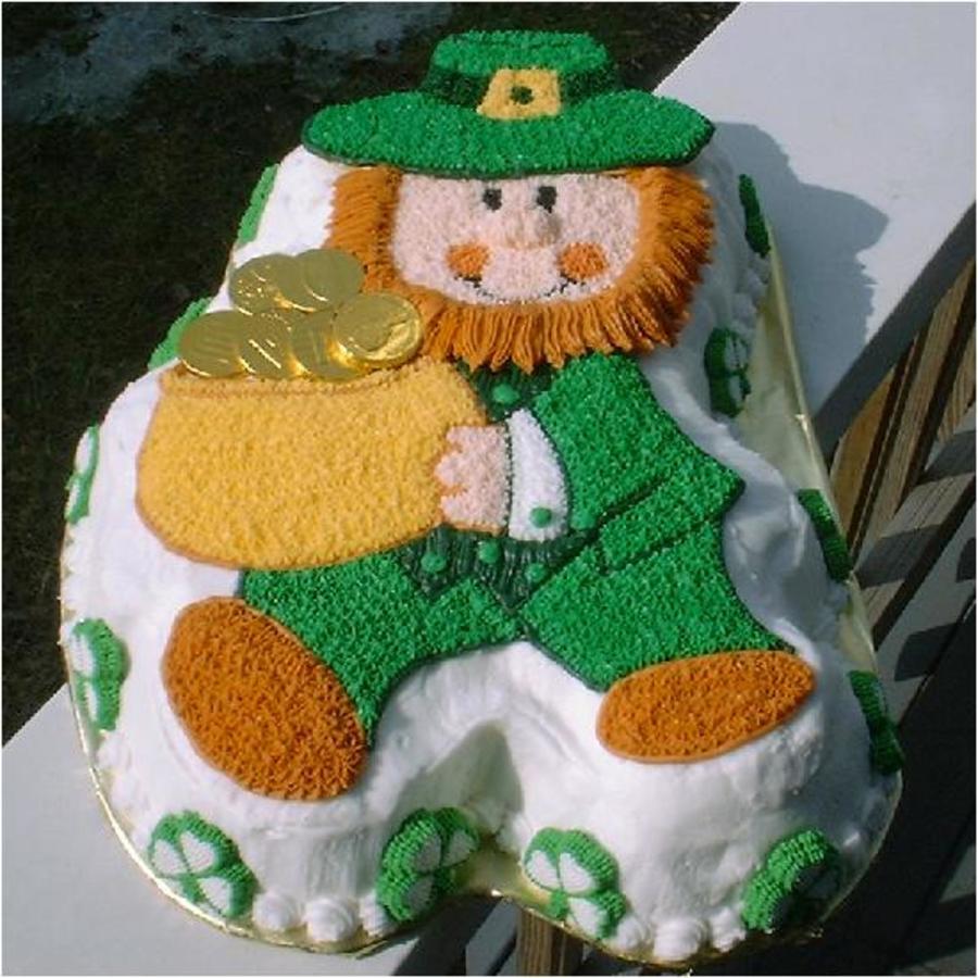 Leprechaun Cake - CakeCentral.com