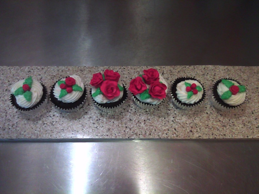 Valentines Day Cuppies - CakeCentral.com