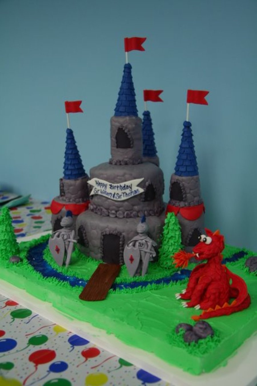 Knights And Castle - CakeCentral.com