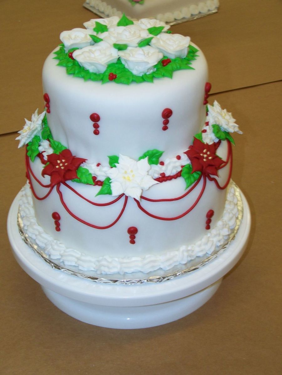 Pointsettia Cake - CakeCentral.com