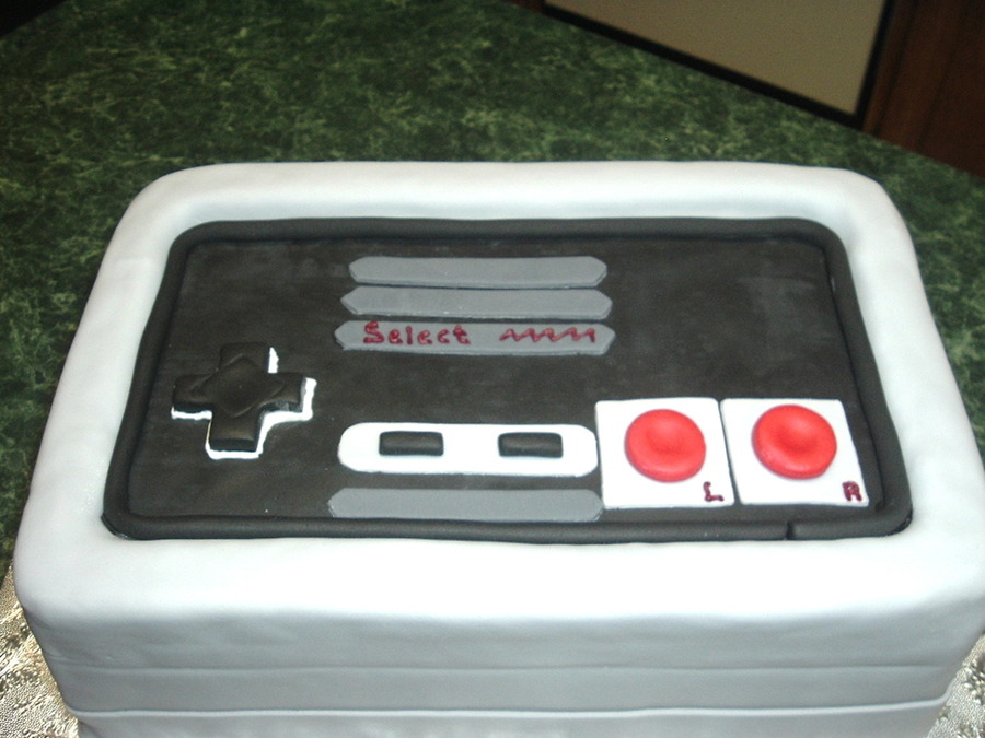 Old Nintendo Controller - CakeCentral.com