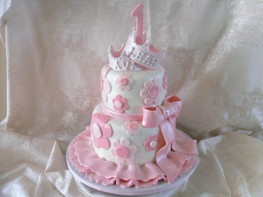 Twin Princesses - CakeCentral.com