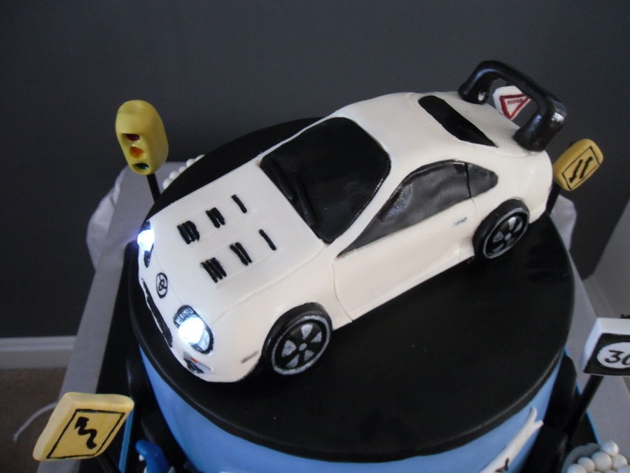 Toyota Supra - CakeCentral.com