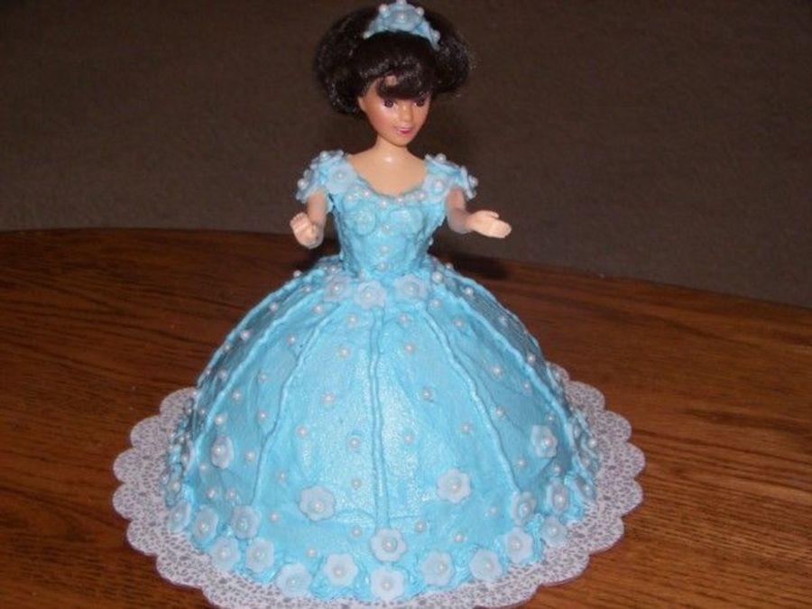 Barbie Prom Queen - CakeCentral.com