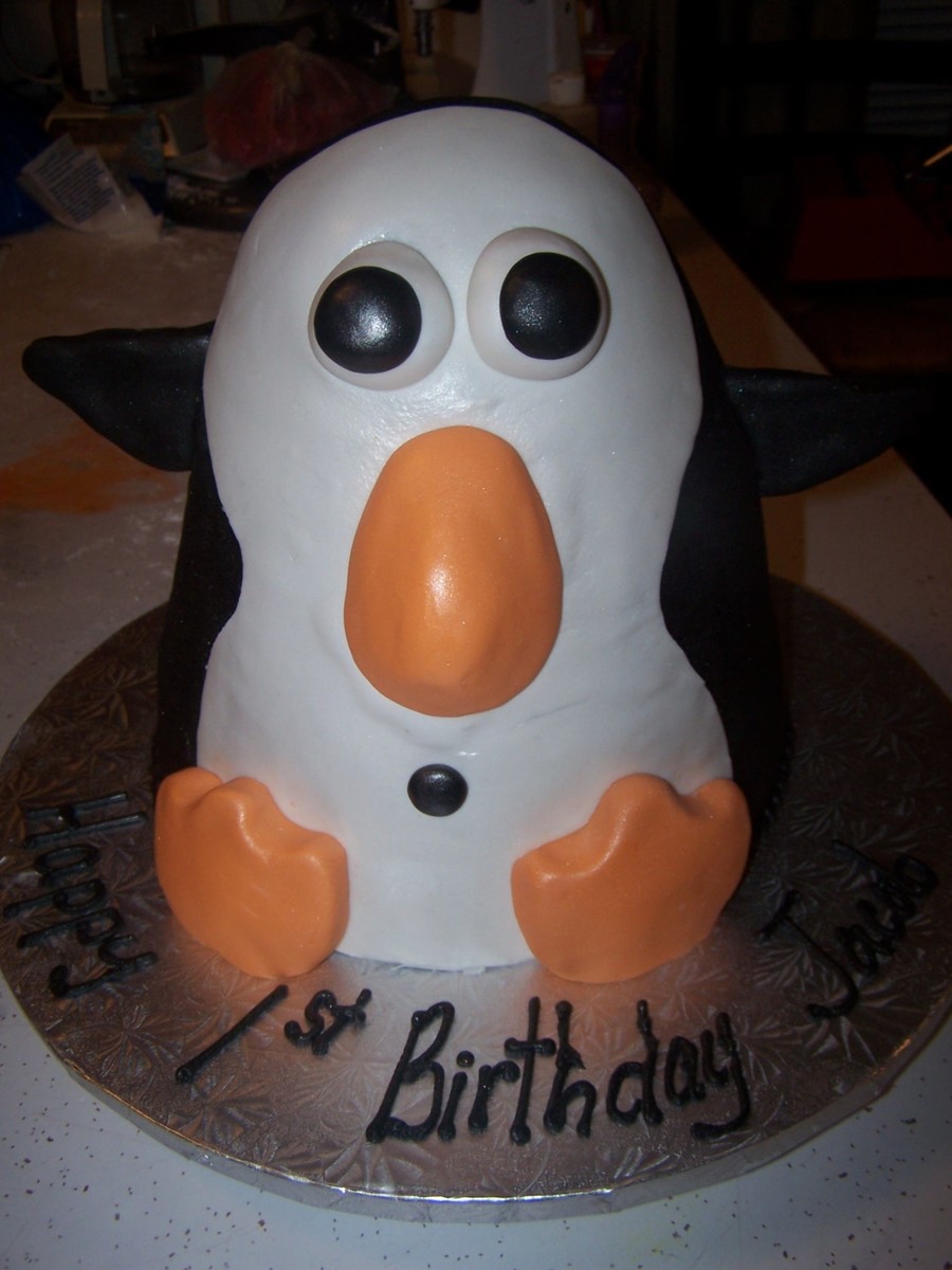 Penguin - CakeCentral.com