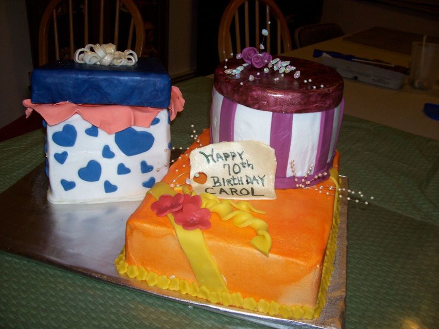 Gift Boxes - CakeCentral.com