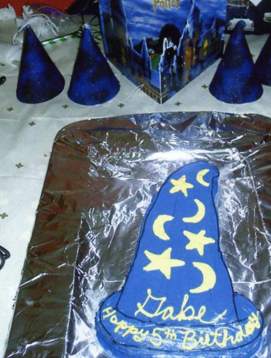 Wizard Hat Cake - CakeCentral.com