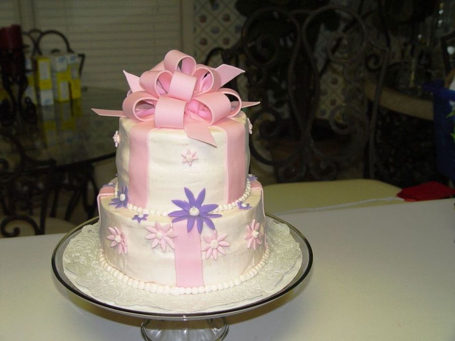 First Fondant Bow - CakeCentral.com