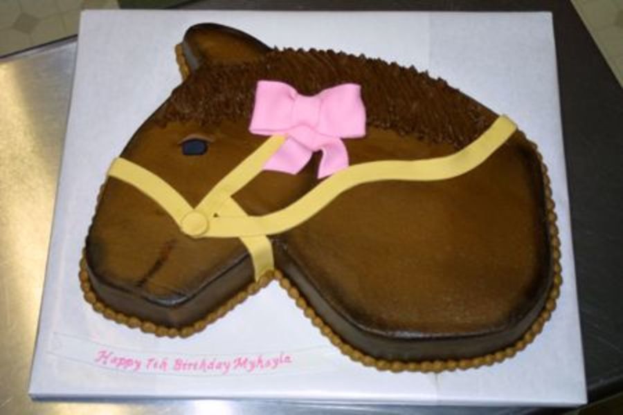 Horses Head - CakeCentral.com