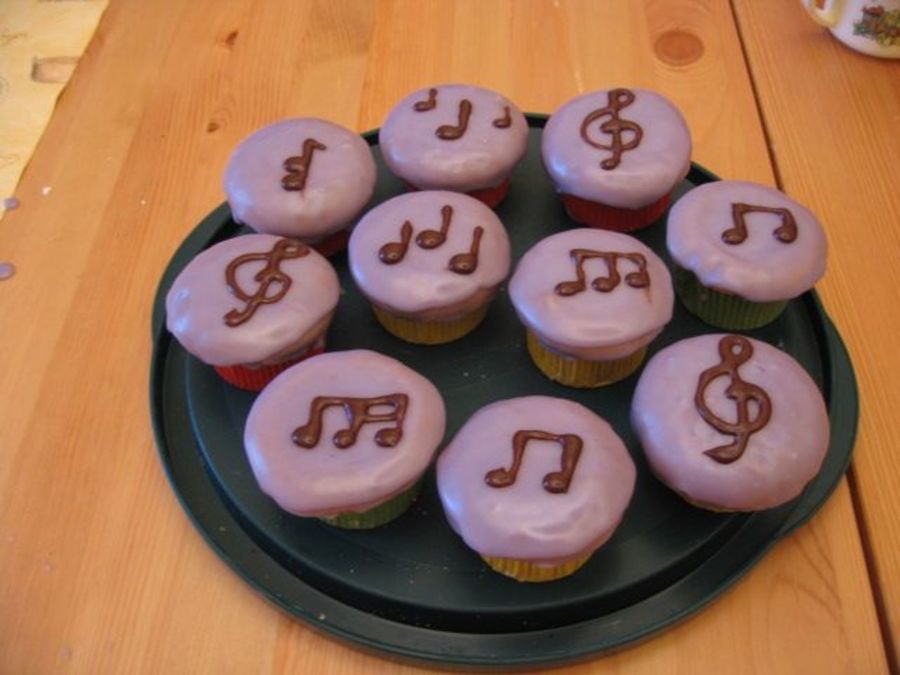 Musical Cupcakes - CakeCentral.com