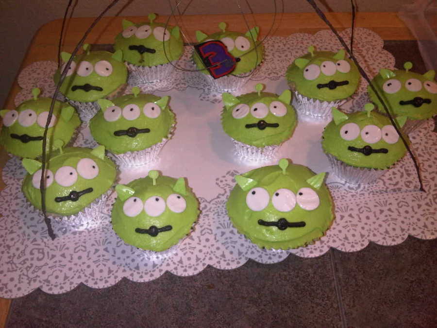 Toy Story Aliens - CakeCentral.com