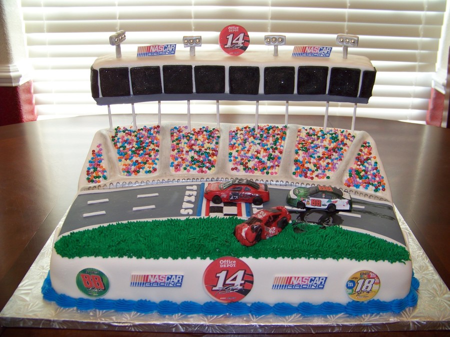 Nascar Cake - CakeCentral.com