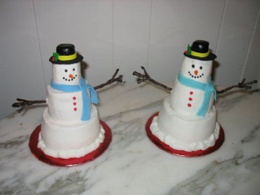 Mini Tier Snowmen Cakes - CakeCentral.com