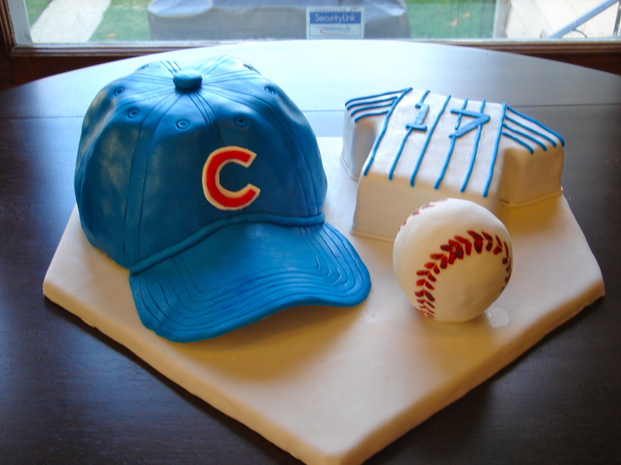 Cubs Baseball Cake - CakeCentral.com