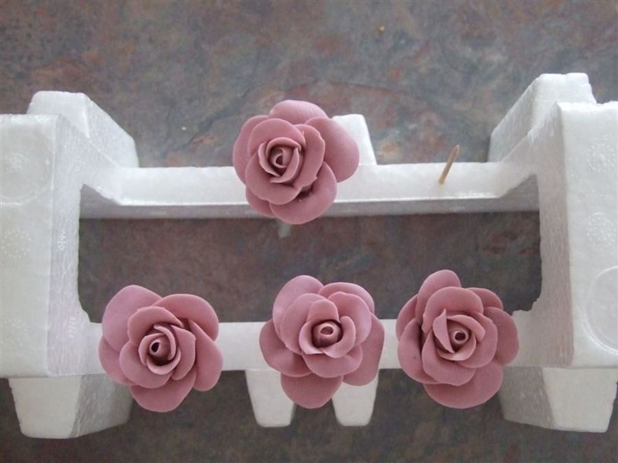Mmf Roses - First Try - CakeCentral.com