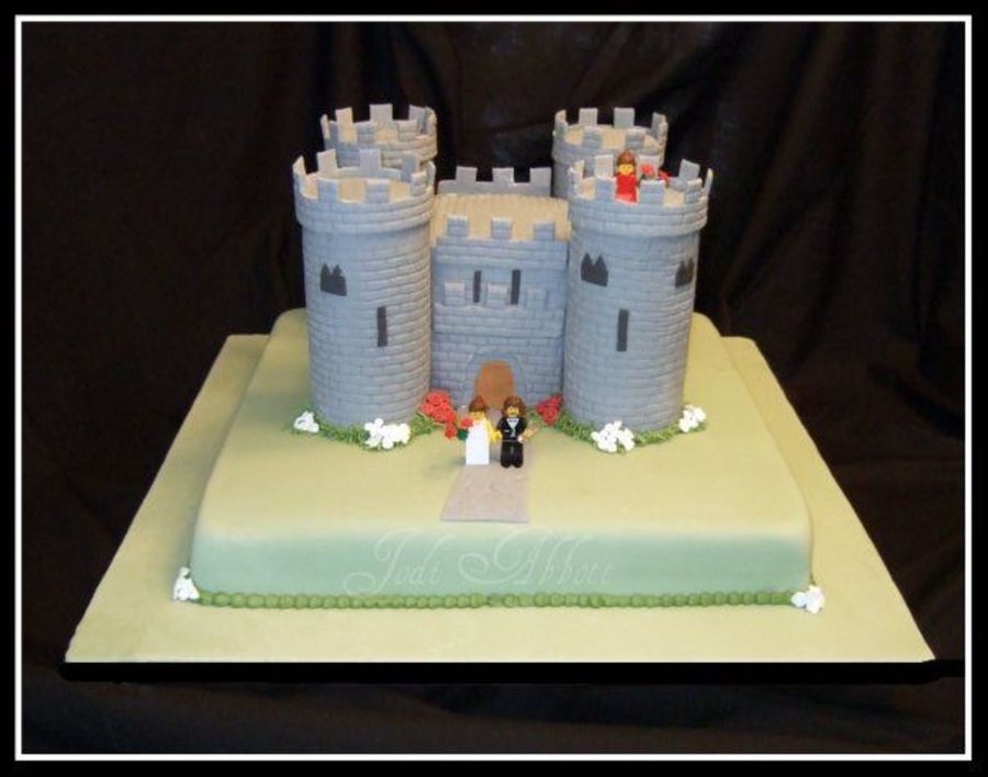 Medieval Wedding Cake - CakeCentral.com