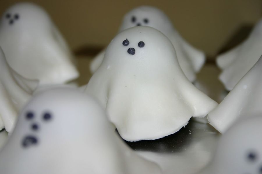Ghost Cupcakes - CakeCentral.com