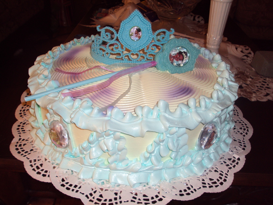 La Reyna Cake - CakeCentral.com