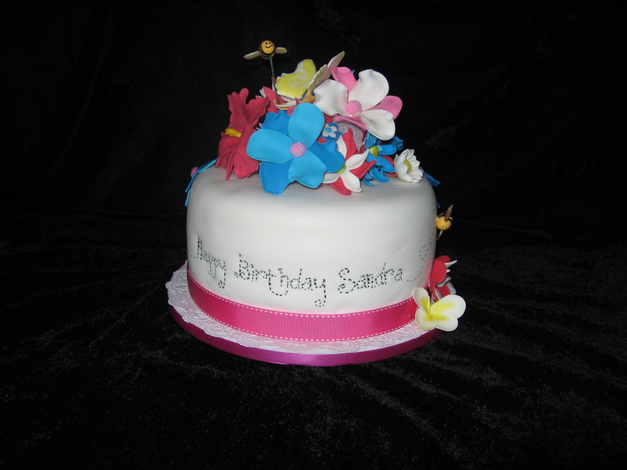 Busy Bee Birthday Cake - CakeCentral.com
