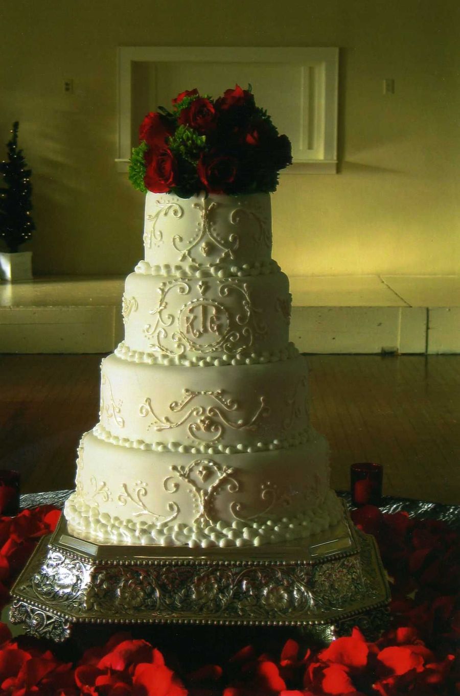 Maggie's Wedding - CakeCentral.com