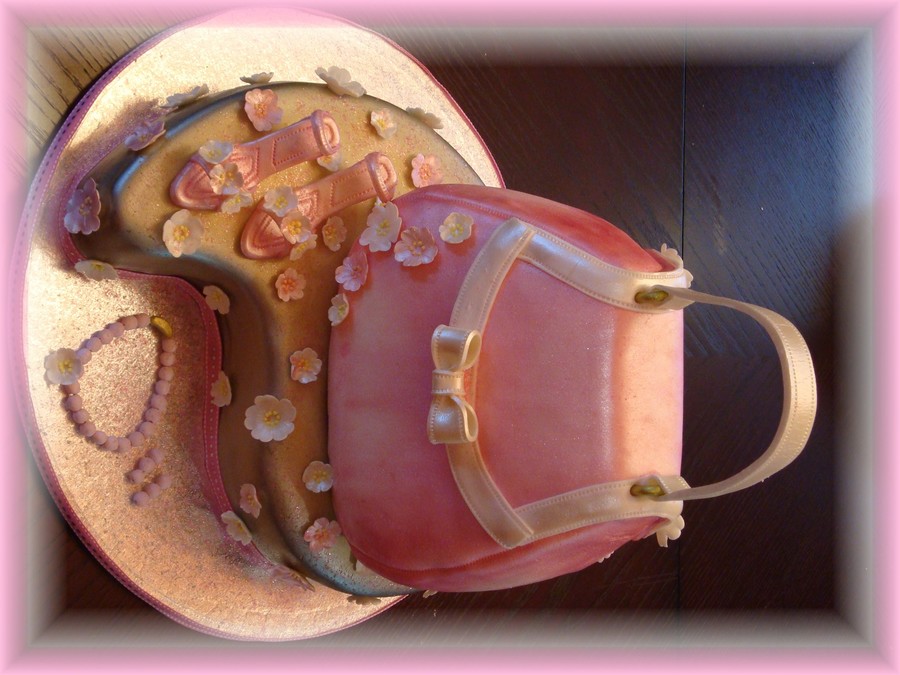 Pink Purse Cake - CakeCentral.com