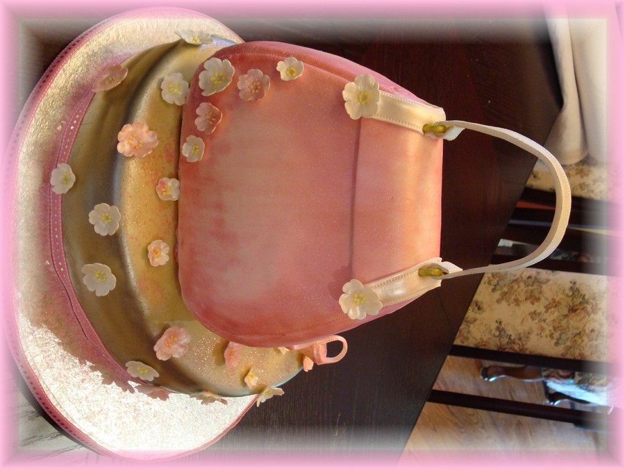 Pink Purse Cake - CakeCentral.com
