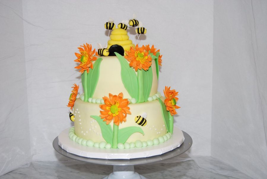 Bees And Flowers - CakeCentral.com