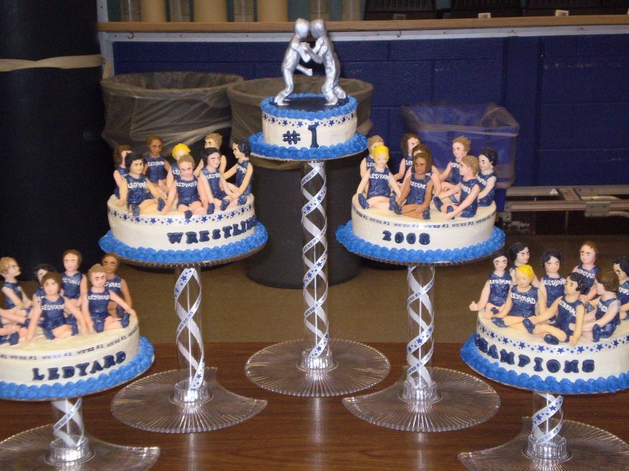 Wrestling Cake - CakeCentral.com