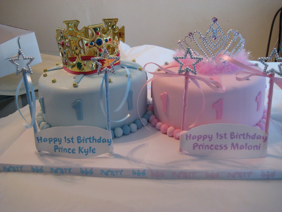 Twins First Birthday - CakeCentral.com