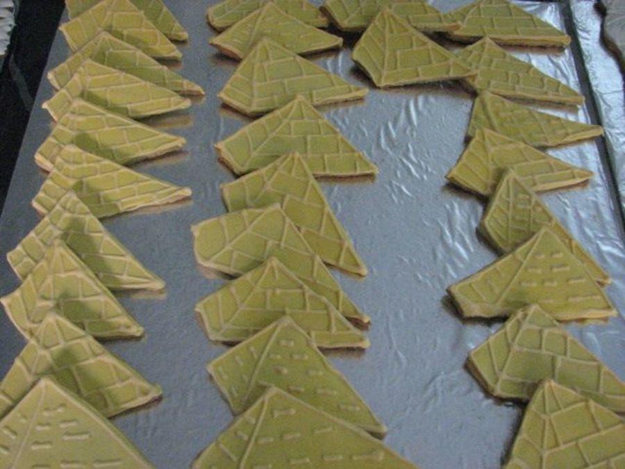 Pyramids - CakeCentral.com