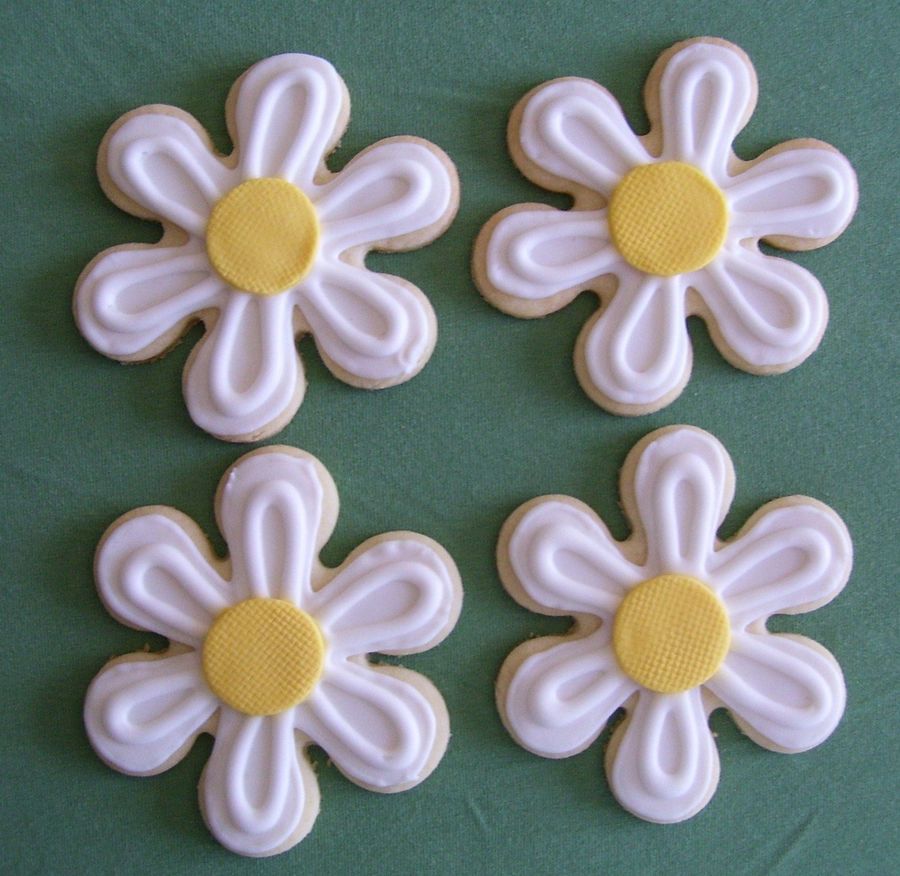 Daisy Cookies - CakeCentral.com