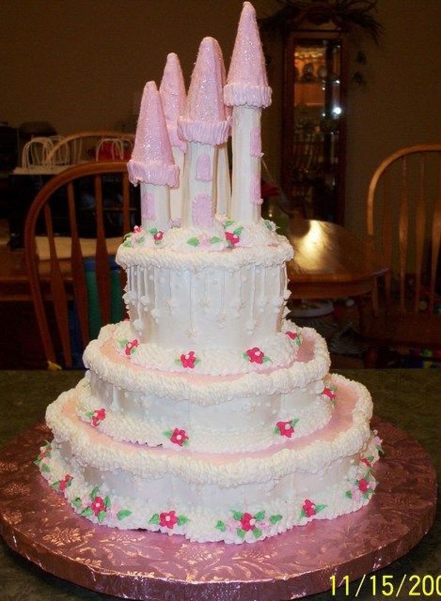 Mini-Castle_Cake1.jpg - CakeCentral.com