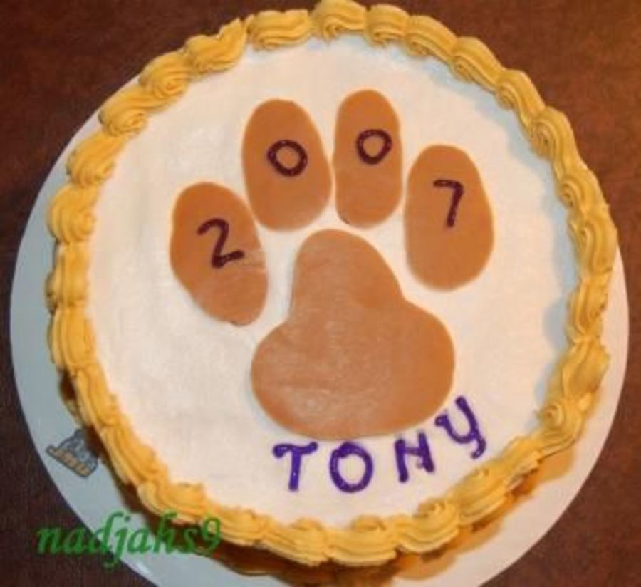 Jmu Grad Cake - Duke Dog Paw - CakeCentral.com