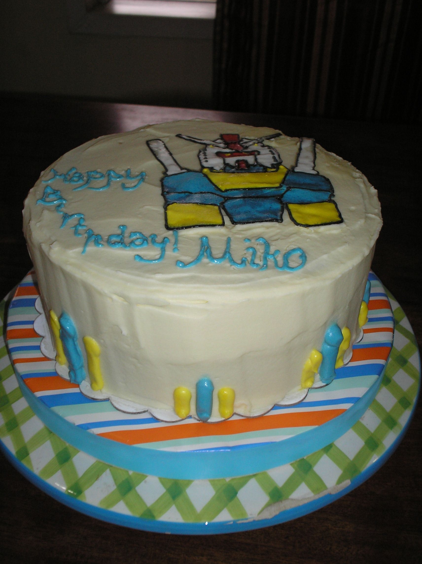 Gundam Cake For An 11 Yr Old Boy - CakeCentral.com