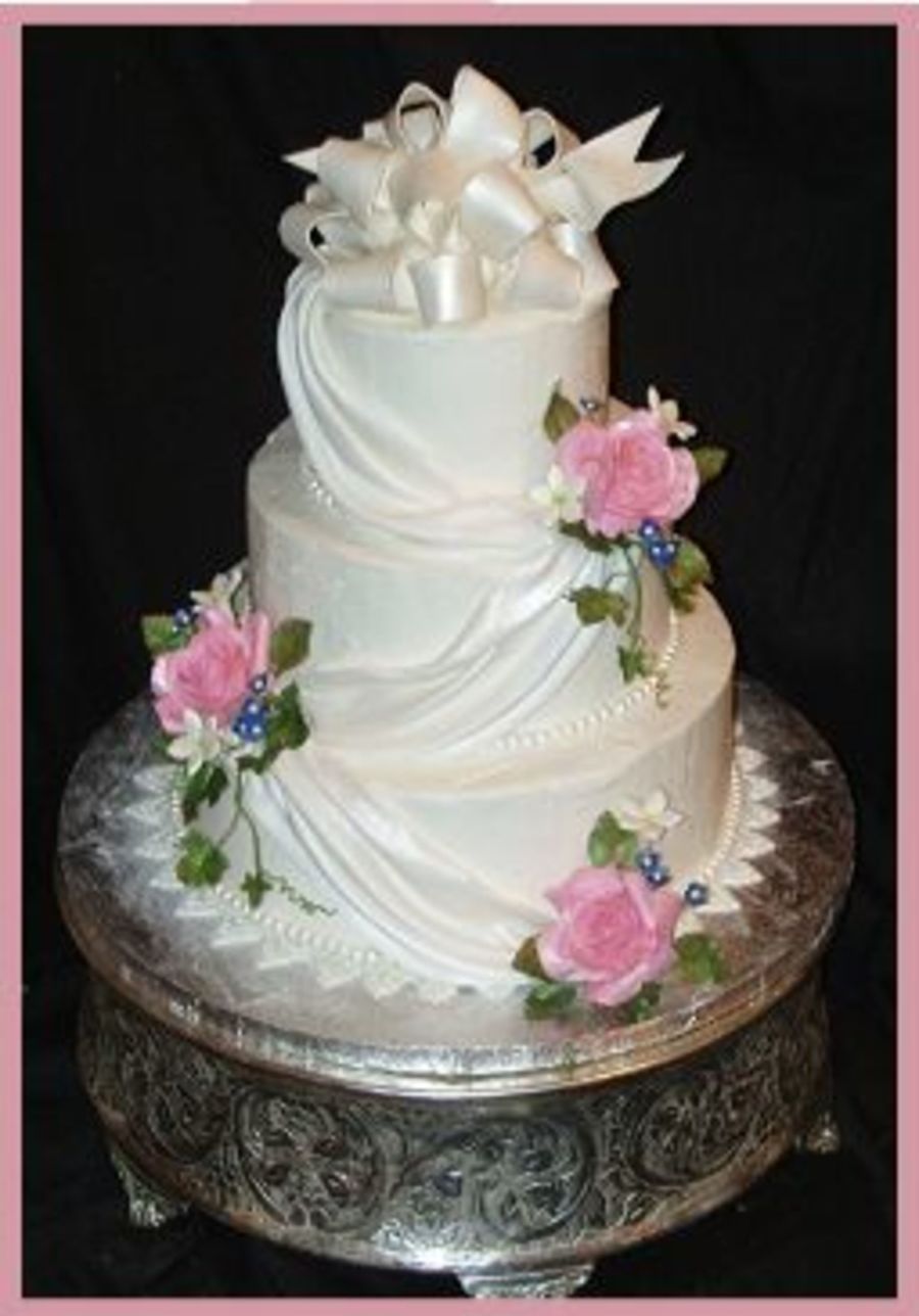 Stephanie_Wedding_Cake.png - CakeCentral.com
