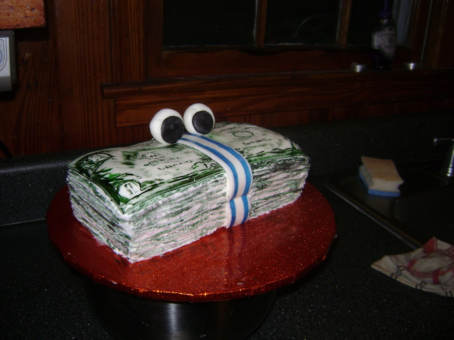 Geico Money Cake - CakeCentral.com