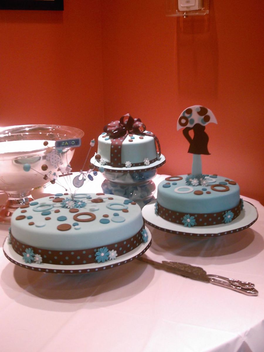 Mod Mom - CakeCentral.com