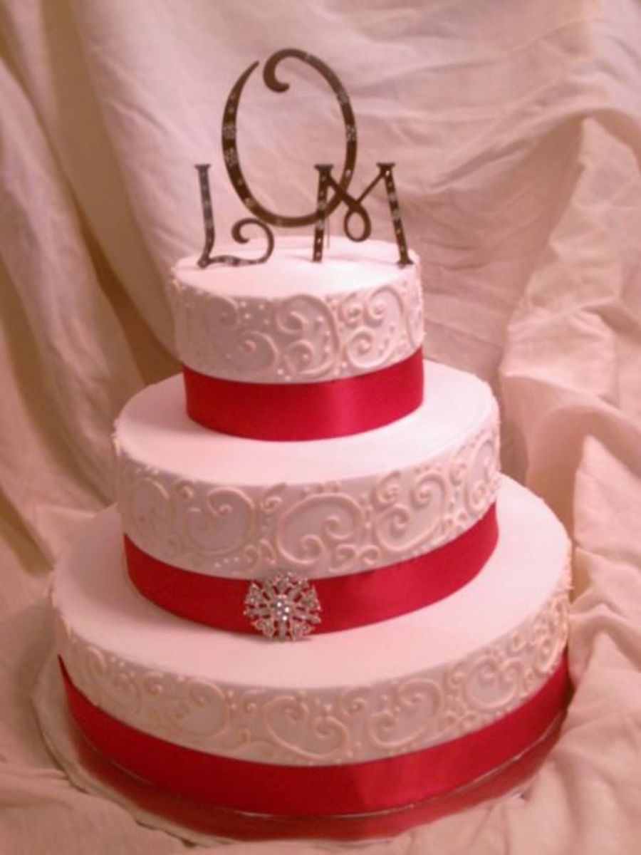 Red,ivory Scroll With Monogram - CakeCentral.com