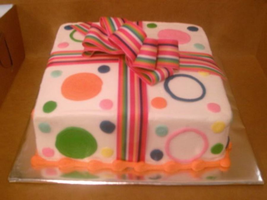 Present / Bow Dots Circles - CakeCentral.com
