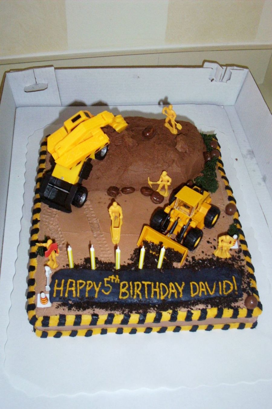 Construction Worker Cake - CakeCentral.com