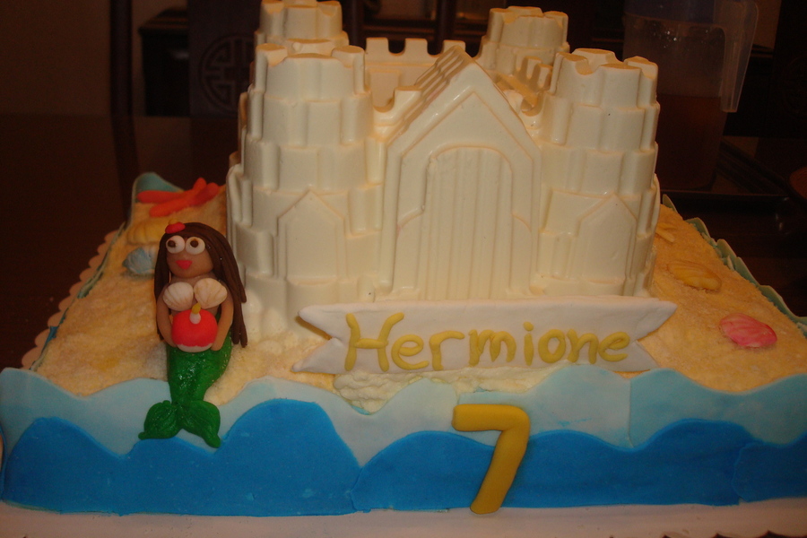 Sandcastle Cake - CakeCentral.com