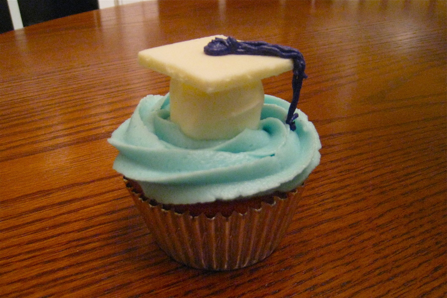 Graduation Cap Cupcakes - CakeCentral.com
