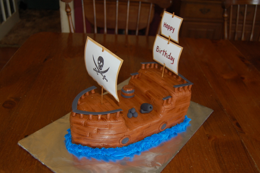 Pirate Ship - CakeCentral.com