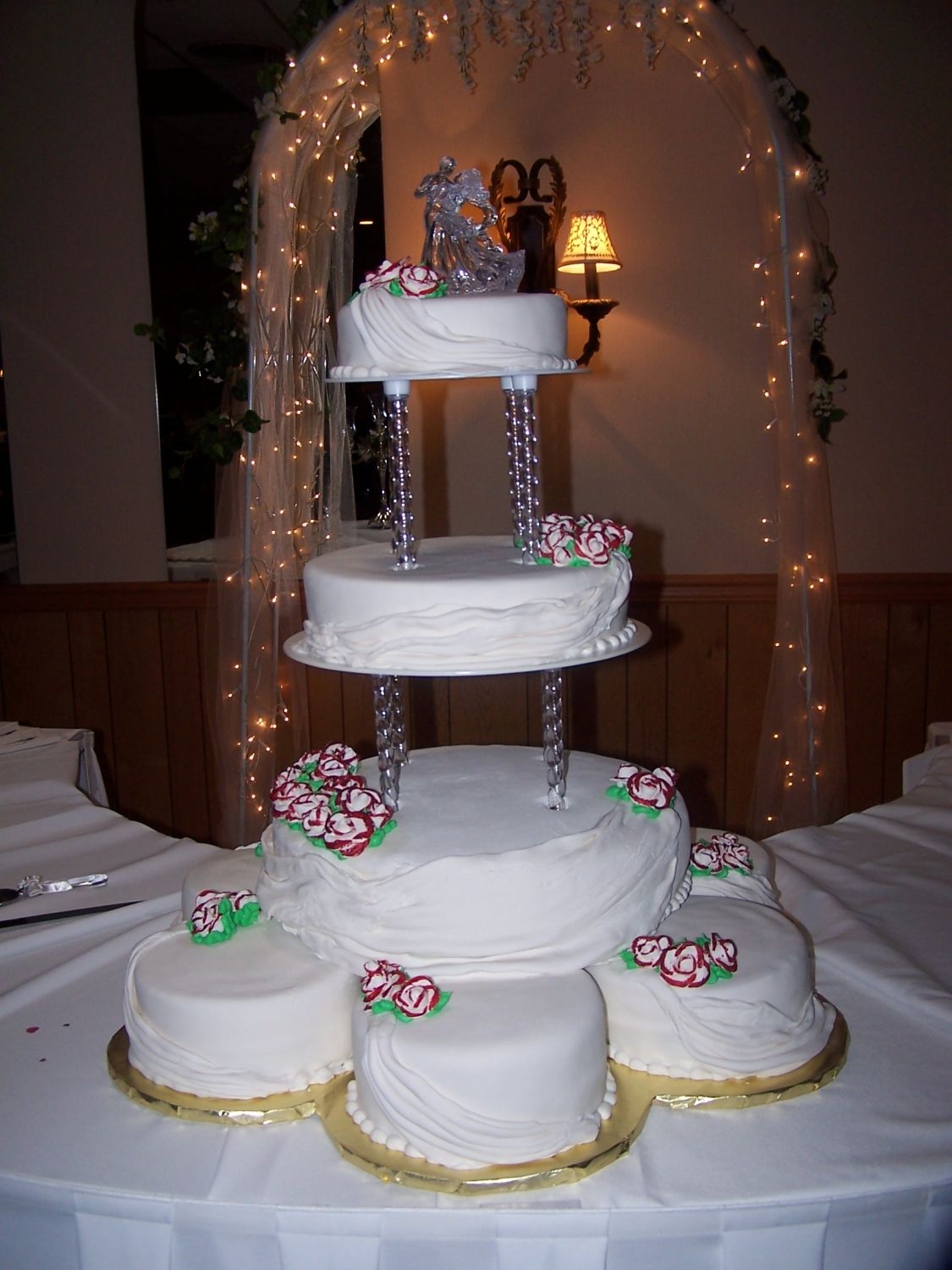 Fondant Drapes - CakeCentral.com