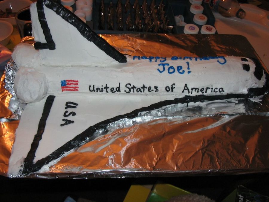 Space Shuttle Cake - CakeCentral.com