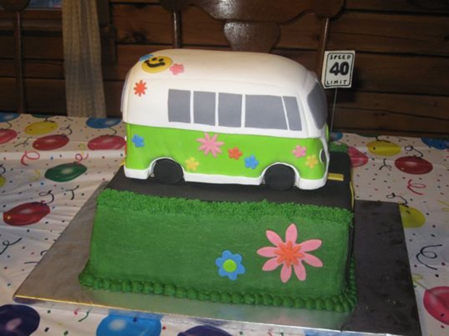 Vw Bus - CakeCentral.com
